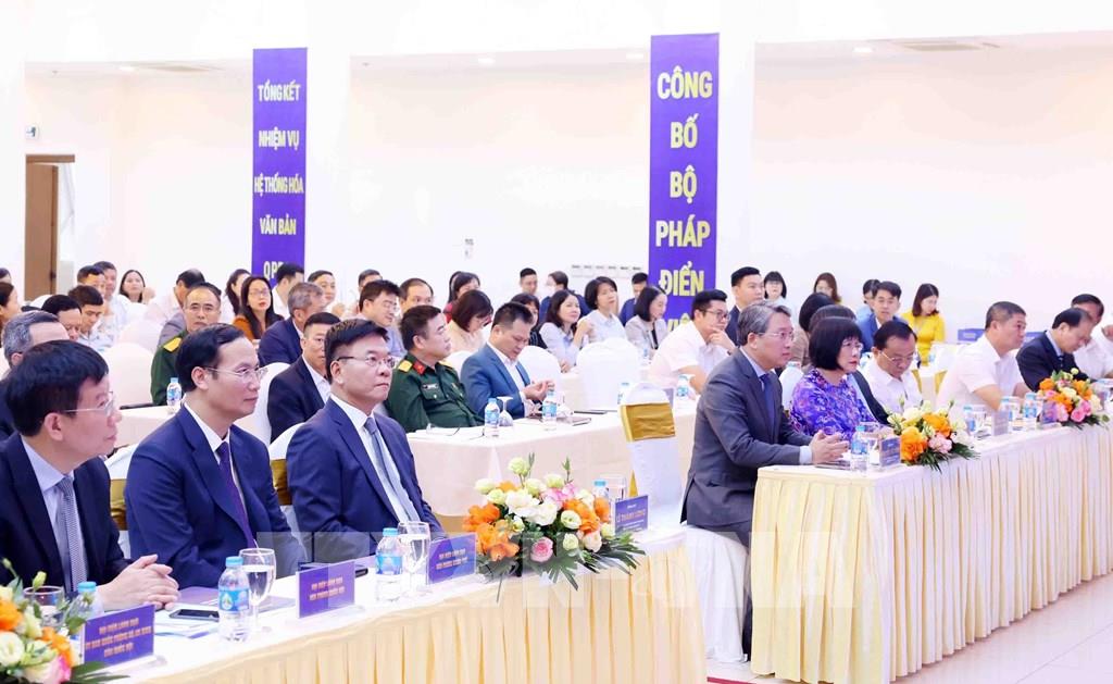 Công bố Bộ pháp điển Việt Nam - Nhân quyền Việt Nam